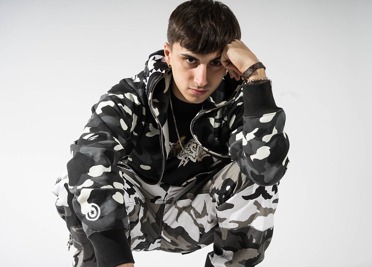 Sick Luke in vetta alle classifiche con “X2” il suo primo album - Radio ...