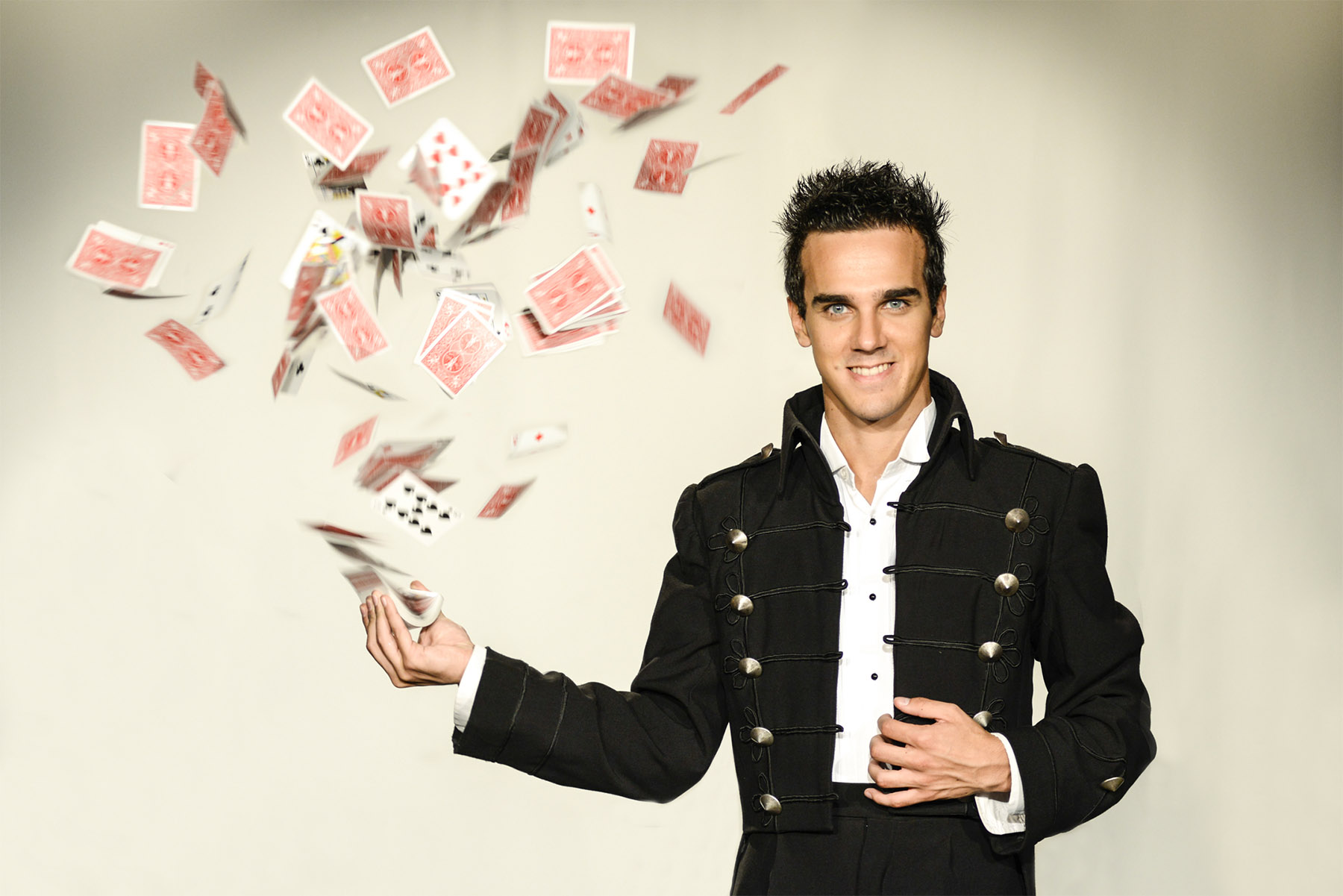 Luca Bono Show al Teatro Jolly di Palermo tra magia ed emozioni - Radio ...